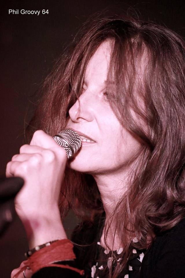 Franziska Wilhelm et Camille Case – slam bilingue | Librairie L'Escampette